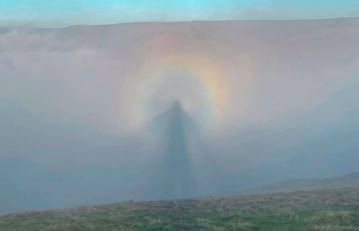 Espectro de Brocken: fenómeno óptico que explica la foto del “ángel en ...