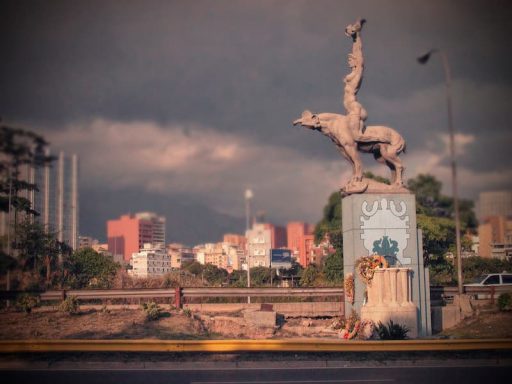 Santos Malandros: los criminales venerados en Venezuela | Marcianos