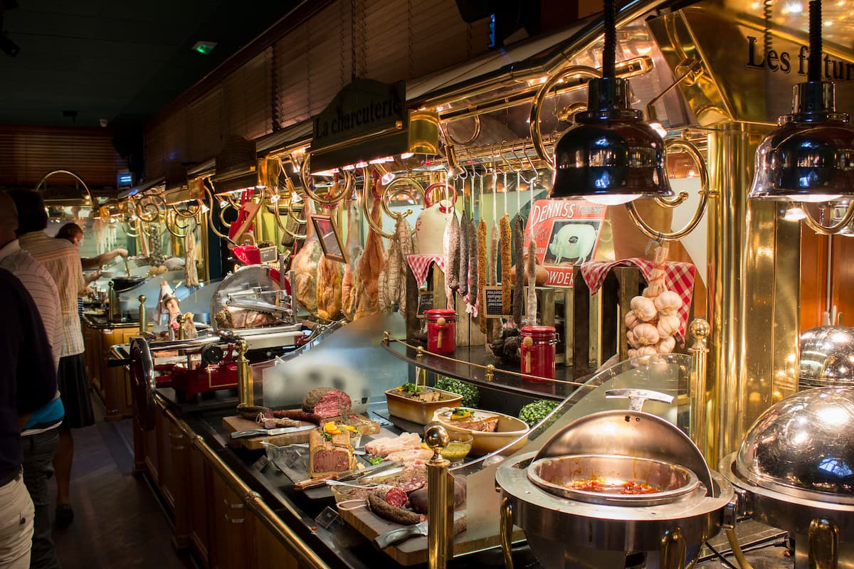Les Grands Buffet: paraíso para amantes de la cocina francesa | Marcianos